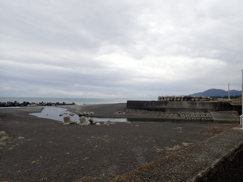 静岡市 浜川河口の釣り場・ポイントを徹底解説！【静岡サーフのヒラメスポット】 | まるなか大衆鮮魚