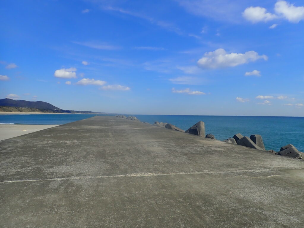 赤羽根漁港の釣り場・ポイント徹底解説！ | まるなか大衆鮮魚
